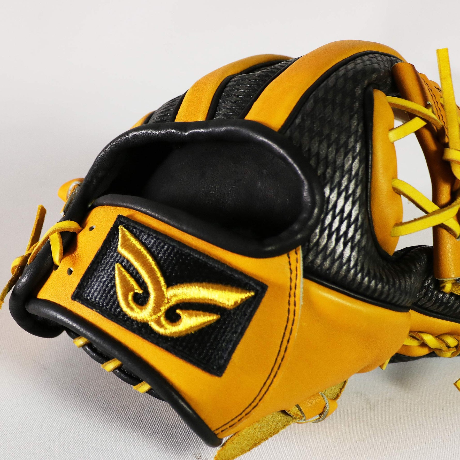 Glom Field Gloves – Baseball Samurais
